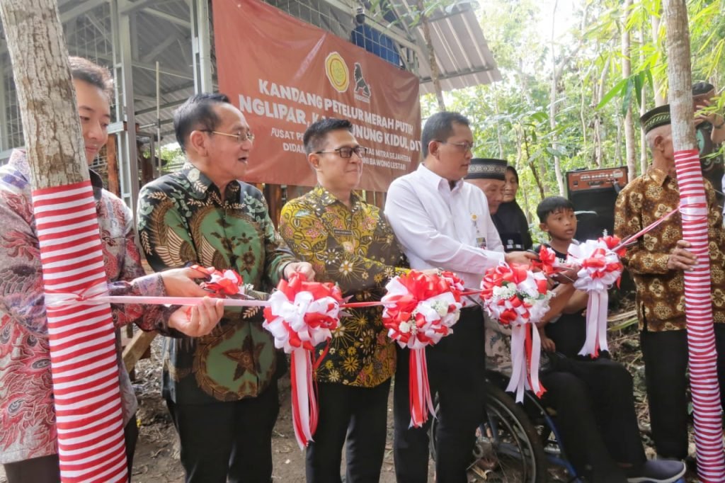 Kandang ‘Merah Putih’ Charoen Pokphand Indonesia Bantu Masyarakat ...